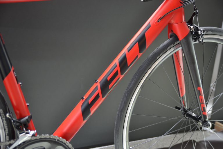 FELT 2018年モデル：レーサーだけどオールラウンドなアルミモデル「FR30」 – CyclingEX CLASSIC