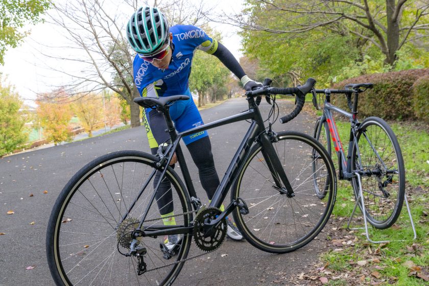 エントリーモデルとしてお値段以上の価値を感じるFeltのアルミロードバイク「FR60」【PR】 – CyclingEX CLASSIC